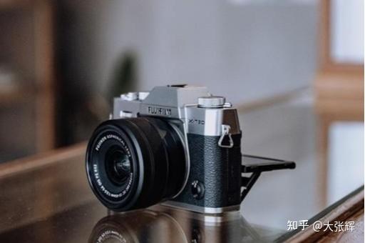 纯小白第一款微单，主要想拍照，在富士xt30二代、富士xs10、松下s5之间该怎么选择？