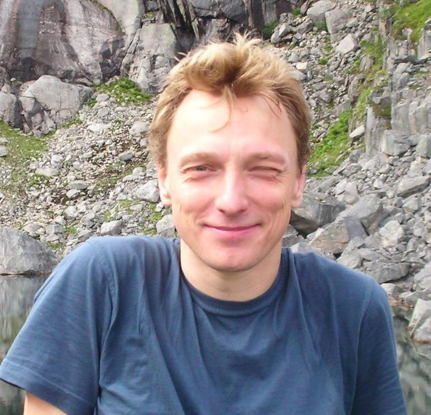 论文 叶戈尔·列托夫与民防乐队 Siberian punk shall emerge here: Egor Letov and ...