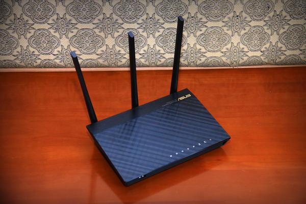高端大气上档次，粗壮结实覆盖广-华硕RT-AC66U B1简评 - 知乎