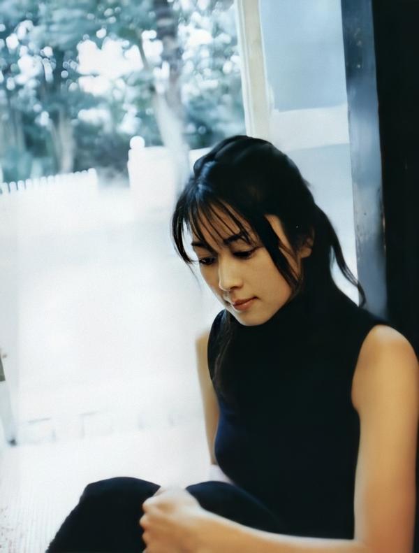 ZARD坂井泉水高清图分享【一】 - 知乎