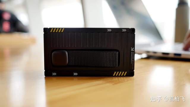 WOPOW沃品充电宝：创意集装箱设计，支持22.5W&PD20W超级快充