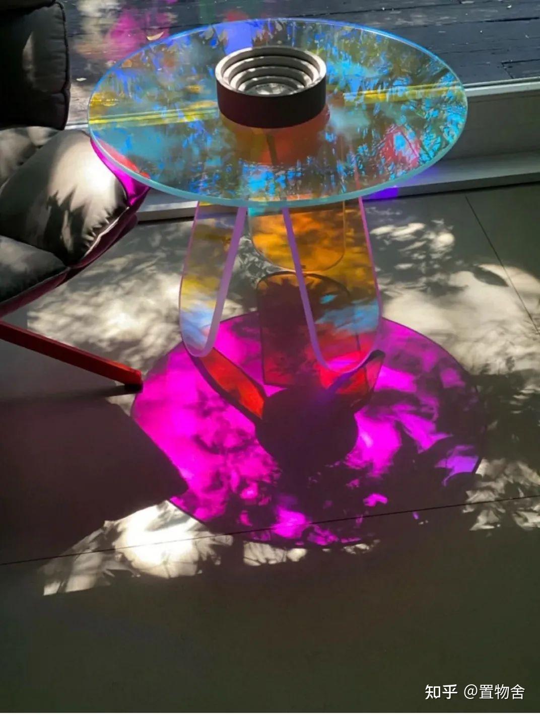 好物推荐|在家中制造出彩虹的Shimmer tavoli茶几 - 知乎