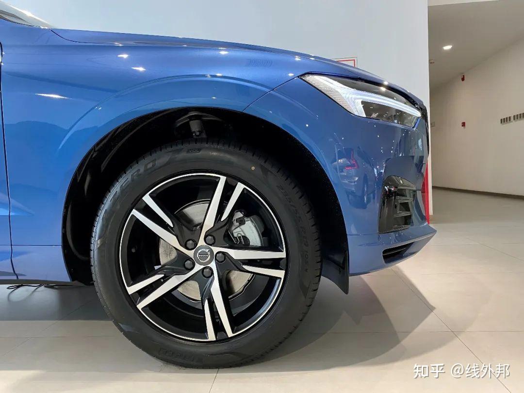 35万级豪华SUV怎么选？航海家、XT5、XC60探店对比 - 知乎