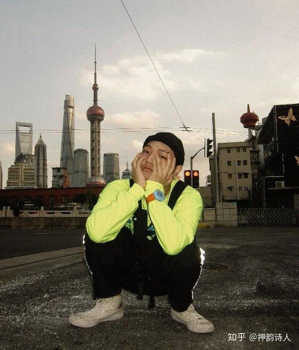 “说唱疯子”Lil.Jet：除了颜值，我在00后rapper里排第一 - 知乎