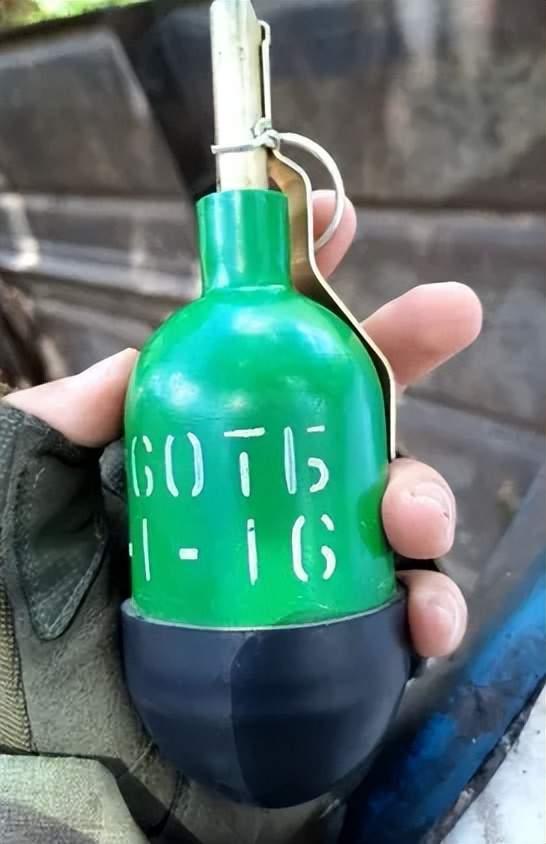 实测温压手雷威力还没鞭炮大？乌军老兵怒斥：千万别用乌克兰武器 - 知乎