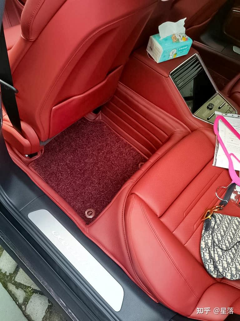 保时捷帕拉梅拉加长版红色内饰好看极了 - 知乎
