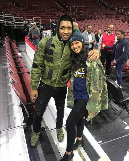 梦13头牌的眼光！米切尔的女朋友长得也太高级了吧！ - 知乎