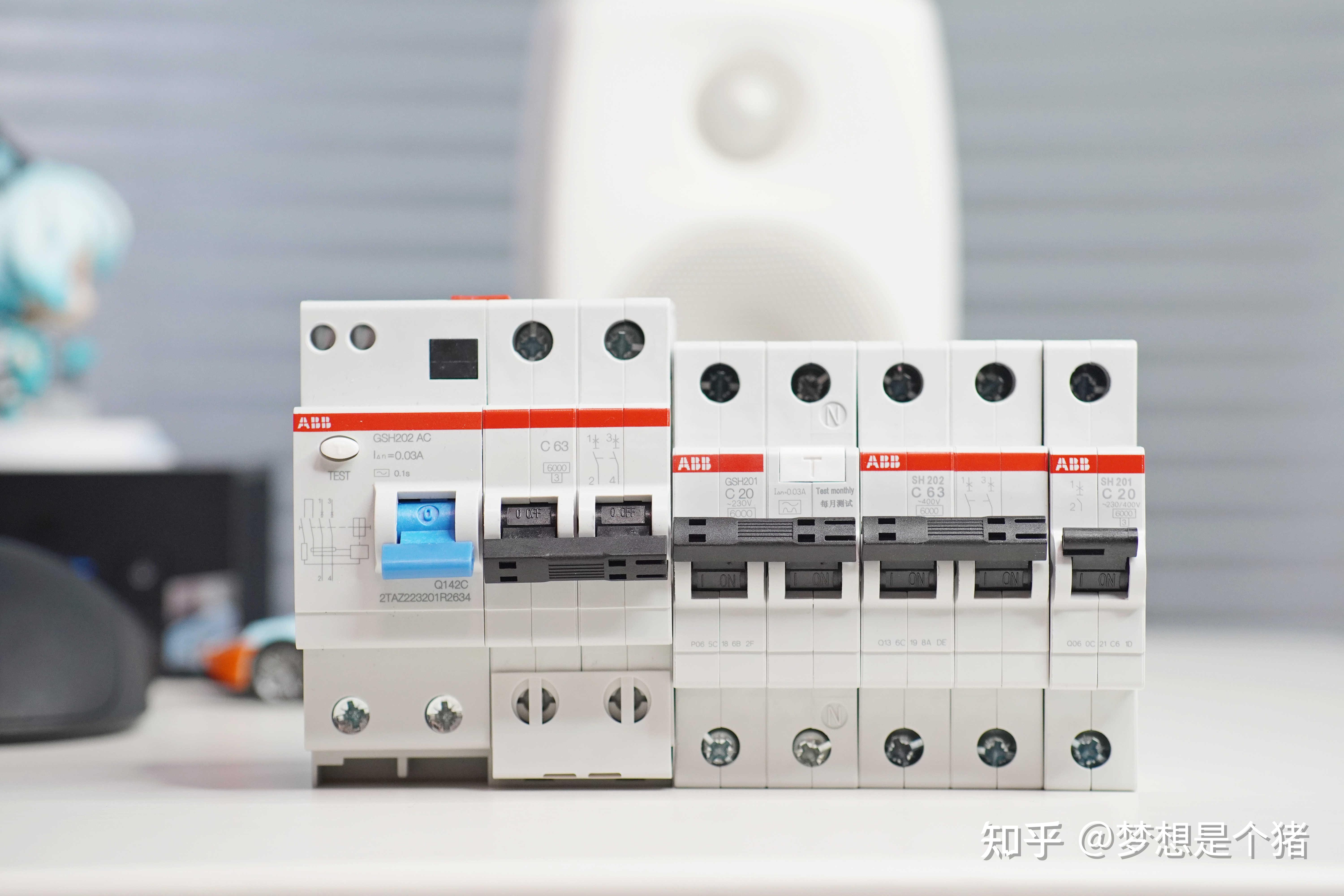 纯干货：微型断路器的选型及ABB SH200系列拆解分析 - 知乎