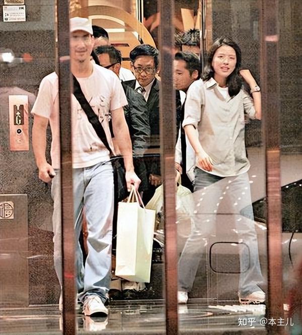 “一代女神”罗美薇：31岁嫁张学友，40岁生二胎，3年换21个菲佣 - 知乎