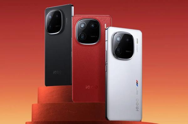 首发三星2K E7屏幕，IQOO 12 Pro究竟比IQOO 12强在哪？ - 知乎