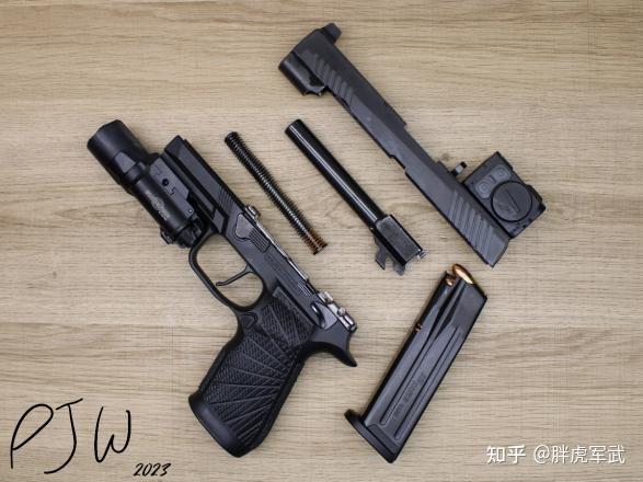 细节曝光：美军最新制式手枪SIG M17超震撼 - 知乎