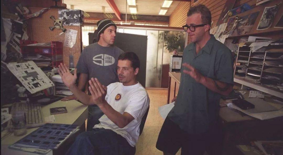 引燃一场潮流圈"火"灾的Thrasher,靠什么成为站在鄙视链顶端的王者潮牌? - 知乎