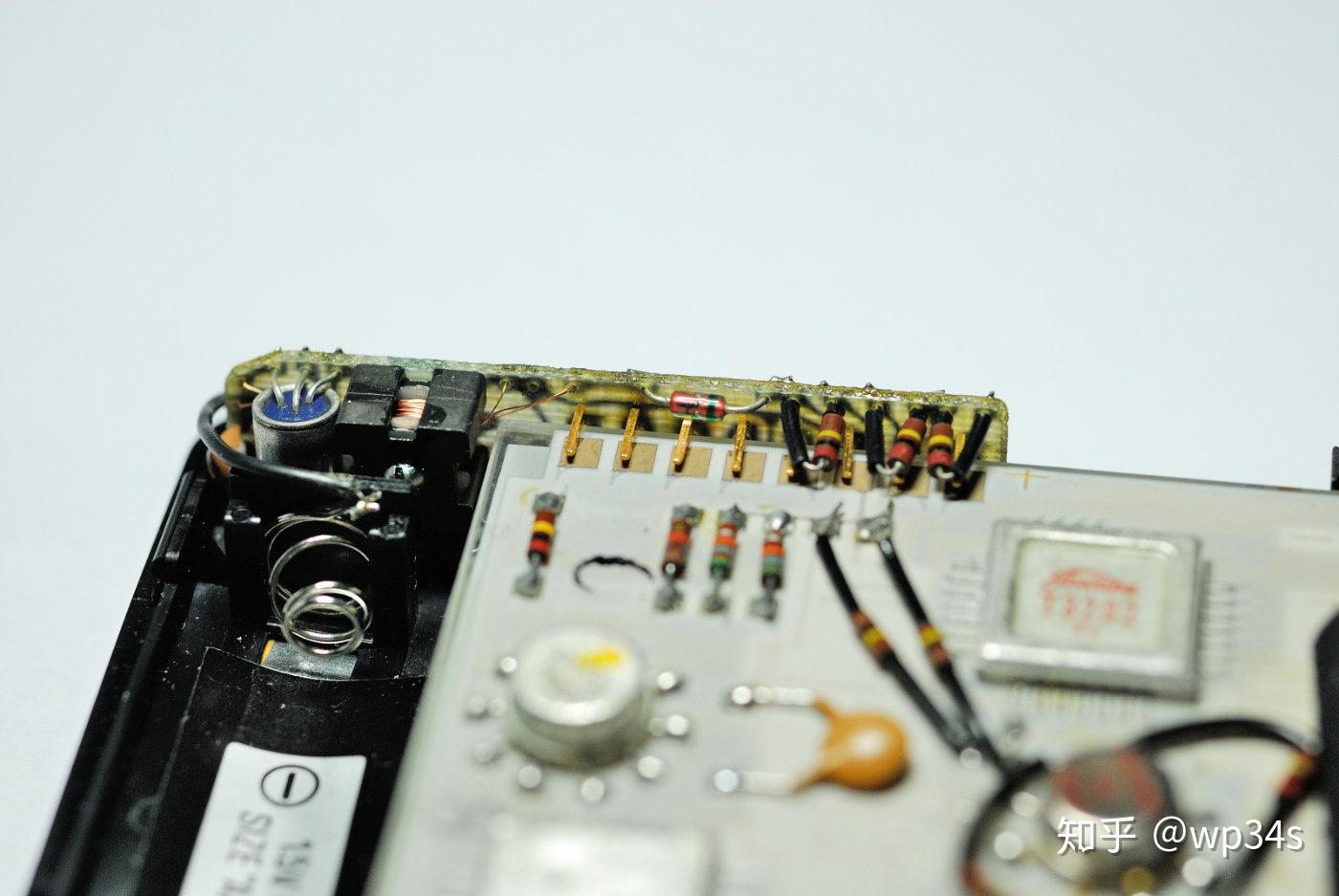 1973年的SHARP EL-805液晶计算器，你一定没有见过玻璃制造的电路板 - 知乎