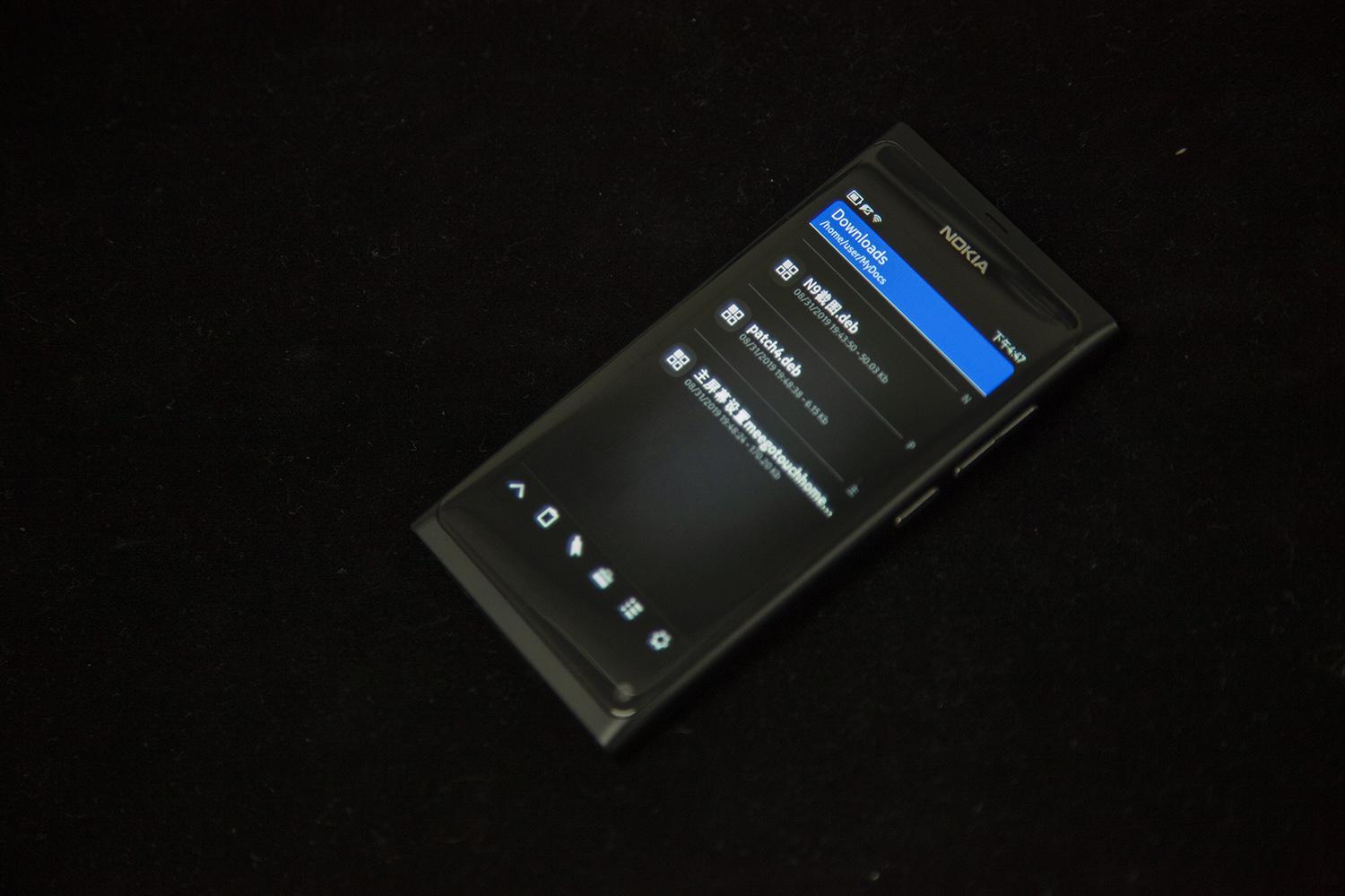 Nokia N9：“不跟随”的革新和陨落的起点 - 知乎