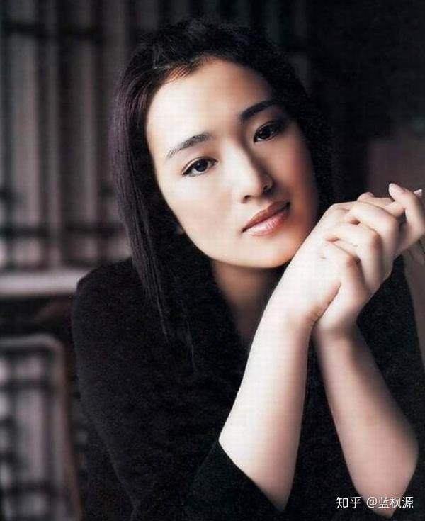 巩俐年轻时有多美？美有千千万，可最具东方气质的当属巩俐！ - 知乎