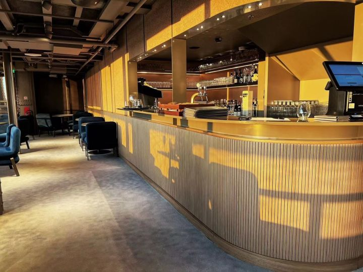 当意式极简邂逅法式浪漫 意大利ALPHALUCE 阿尔法·璐琪点亮埃菲尔铁塔58 Tour 观光餐厅的百年荣光 - 知乎