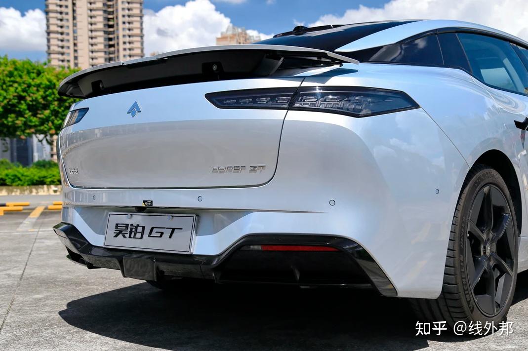 对比昊铂 GT与小鹏P7i，哪款“剪刀门”，实力更强？ - 知乎