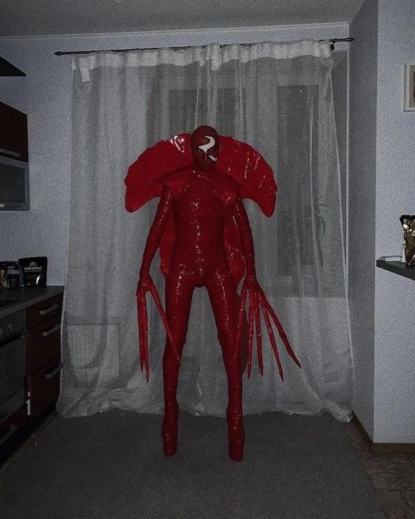 俄罗斯艺术家Gena Marvin，以伤痛创作挑衅性梦魇般的作品。 - 知乎