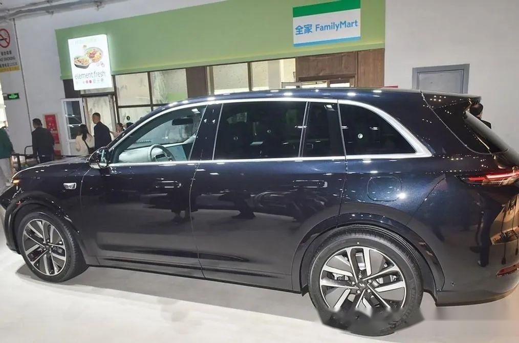 手握30万，选中大型SUV，到底选问界M7还是理想L7？ - 知乎