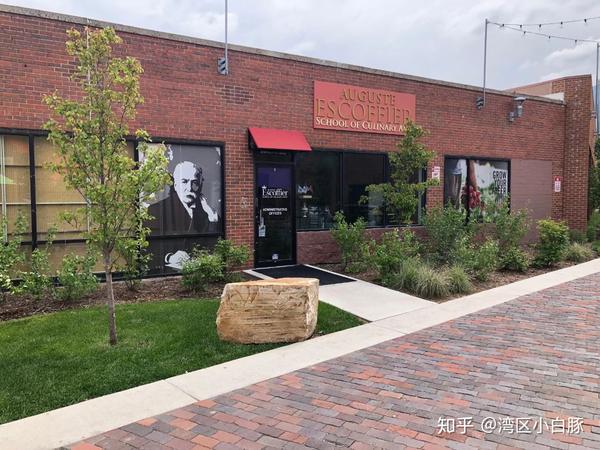 美食与酒店：高级法餐之父Auguste Escoffier与Cesar Ritz之间的故事。 - 知乎