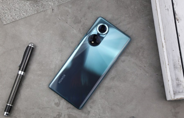 荣耀Magic 3搭载首款骁龙888 Pro处理器采用屏下摄像头技术100W闪充8月发布 - 知乎