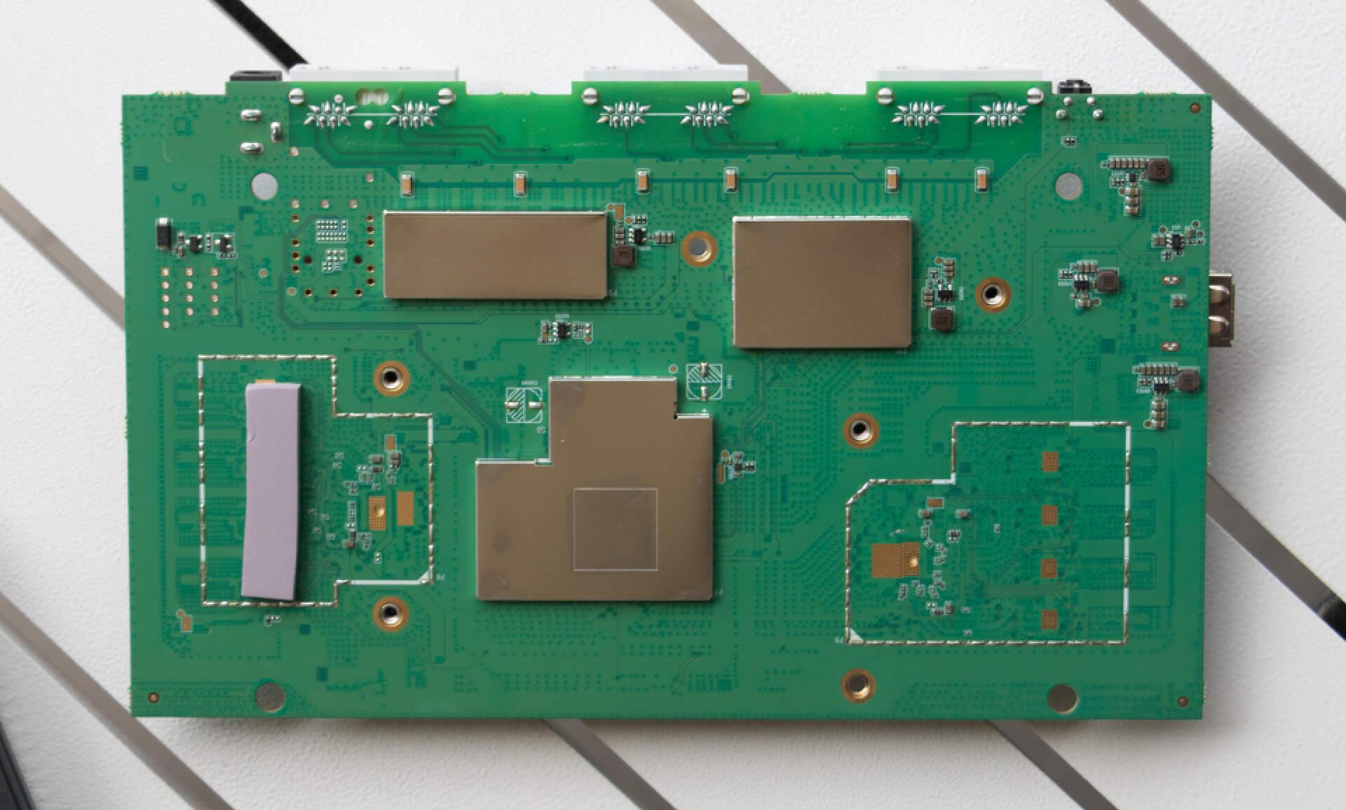 双2.5G+开源OpenWRT，这台AX6000路由器有"亿"点不同！GL-MT6000开源路由器上手体验，软路由+硬路由的完美结合体！