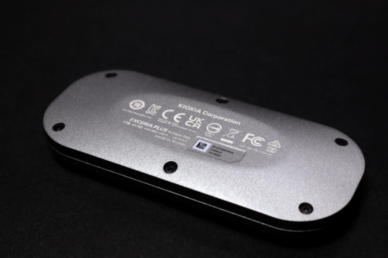 您的移动数据管家——铠侠1TB XD10移动固态硬盘 - 知乎