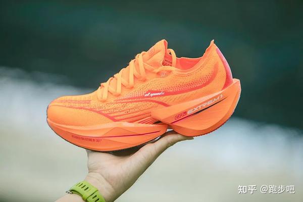 361°碳板跑鞋“进化史”，飞飚FUTURE带来的顶级竞速体验！ - 知乎