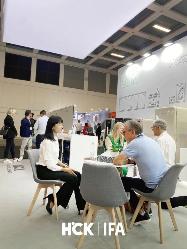 HCK哈士奇冰吧闪耀登陆IFA2023：北欧酷爽体验引爆柏林盛会 - 知乎