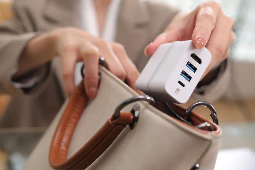 X-STATION首发Cyberize玲珑坞：充电、拓展、储存一步到位 - 知乎