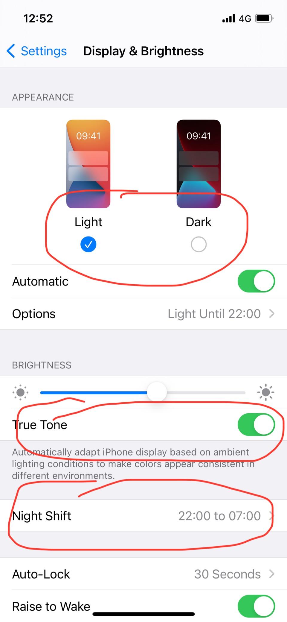 LCD还是OLED，到底是买iPhone11还是iPhone12呢？