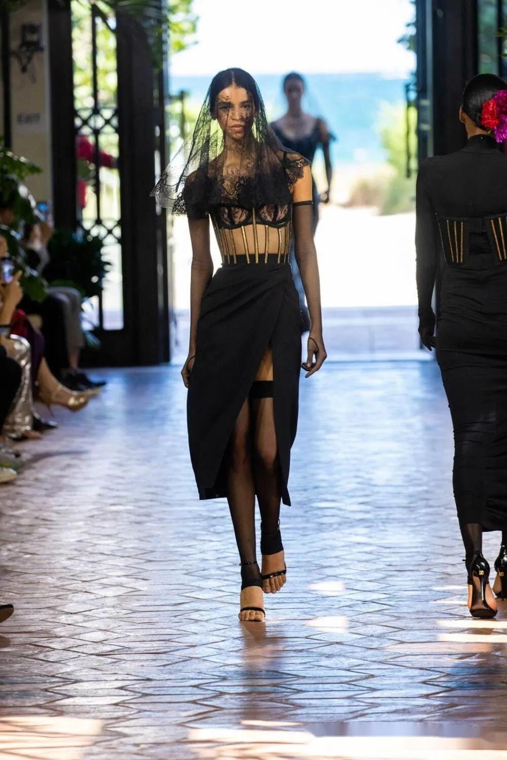 秀场 | Dolce & Gabbana Alta Moda 2023 春夏女装系列 - 知乎