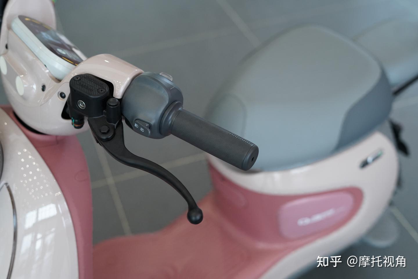 无需驾照，九号电摩Q系列全新车型Qz3 MIX上市，4599元 - 知乎