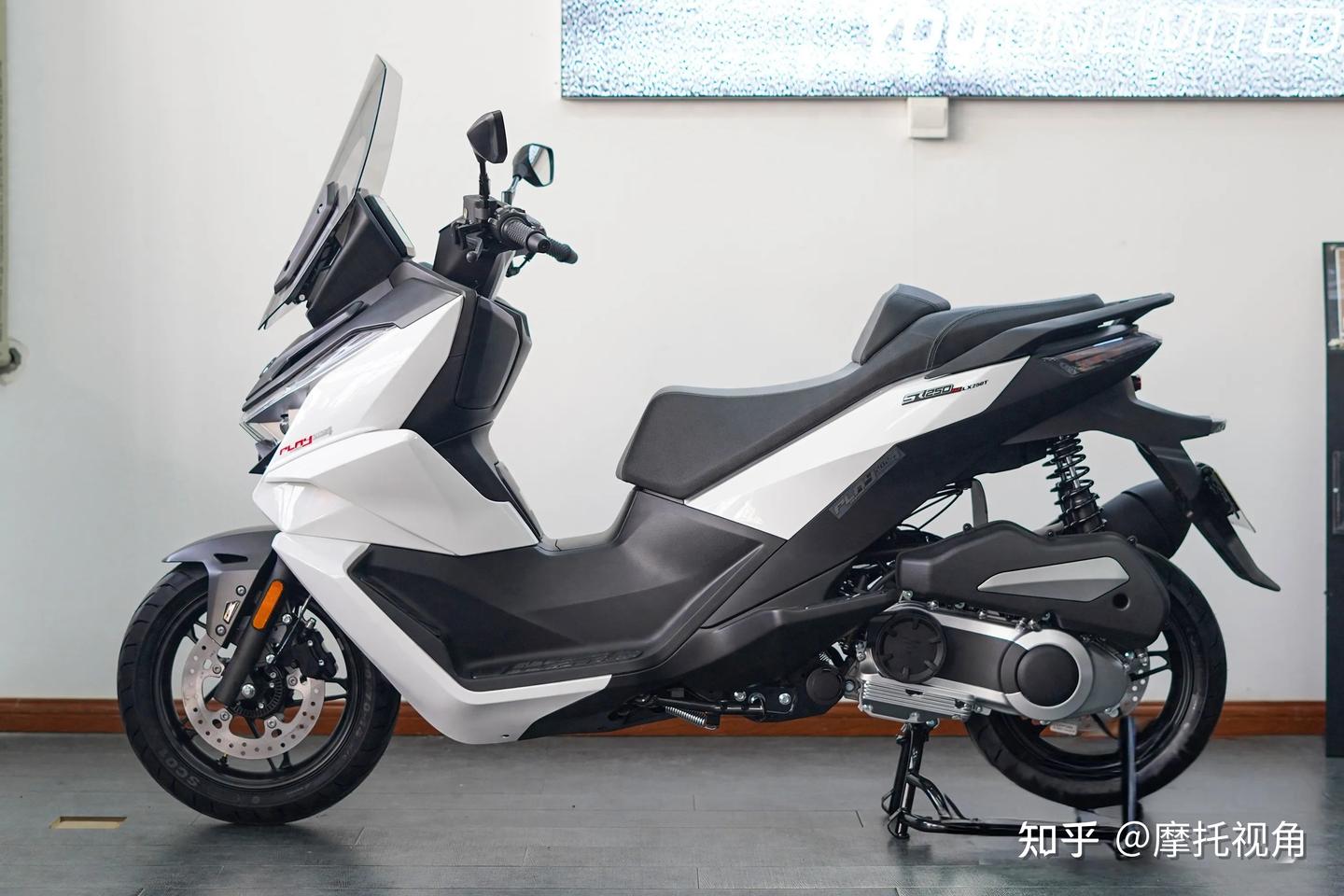 无极SR250GT Pro版发布，售价18888元，配置升级全面对标RT2智享版 - 知乎