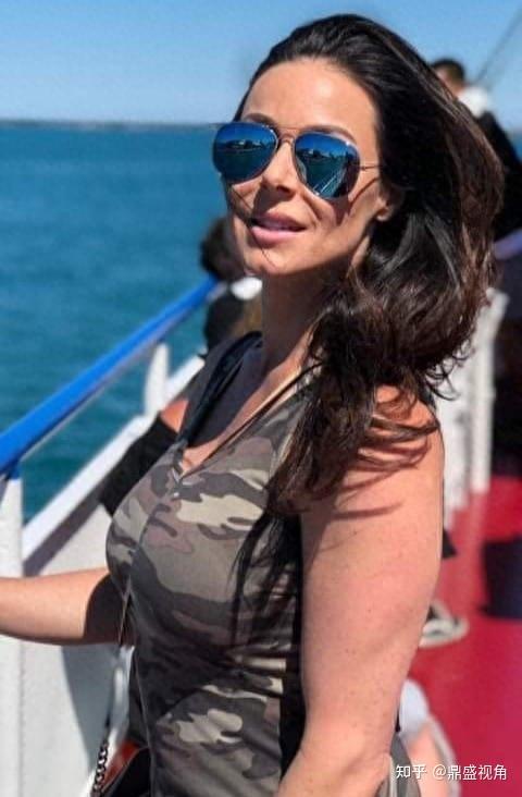 肯德拉·鲁斯特 (Kendra Lust)以其独特的风格而闻名业界（多图） - 知乎