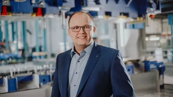 成功案例 I Riemann Werkzeugbau通过Tebis智能制造发挥机床更大效能 - 知乎