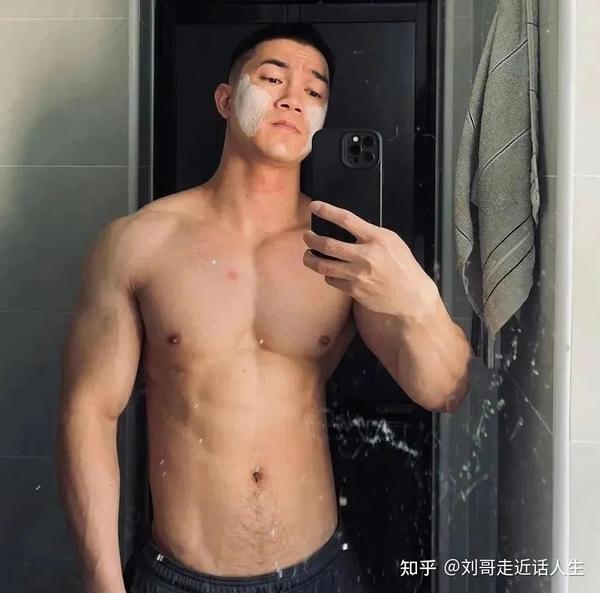 魔都的黑皮肌肉男爆火推特,这身材绝了 知乎