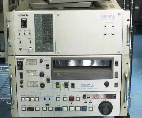 SDAT？真嗣拿的是冒牌货！DAT的故事 - 知乎