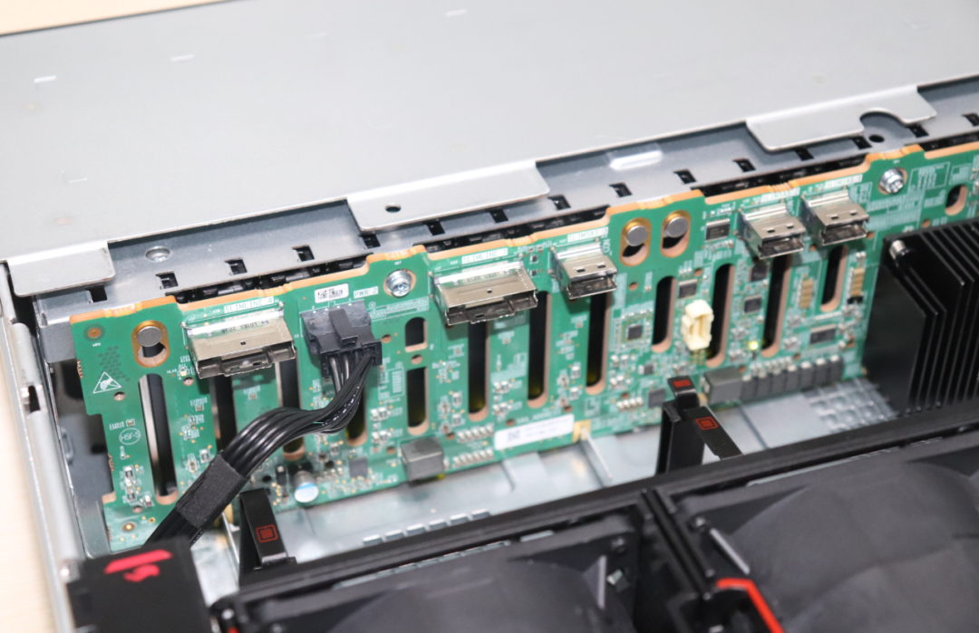 算力强劲！中兴通讯R5300 G5服务器开箱！ - 知乎