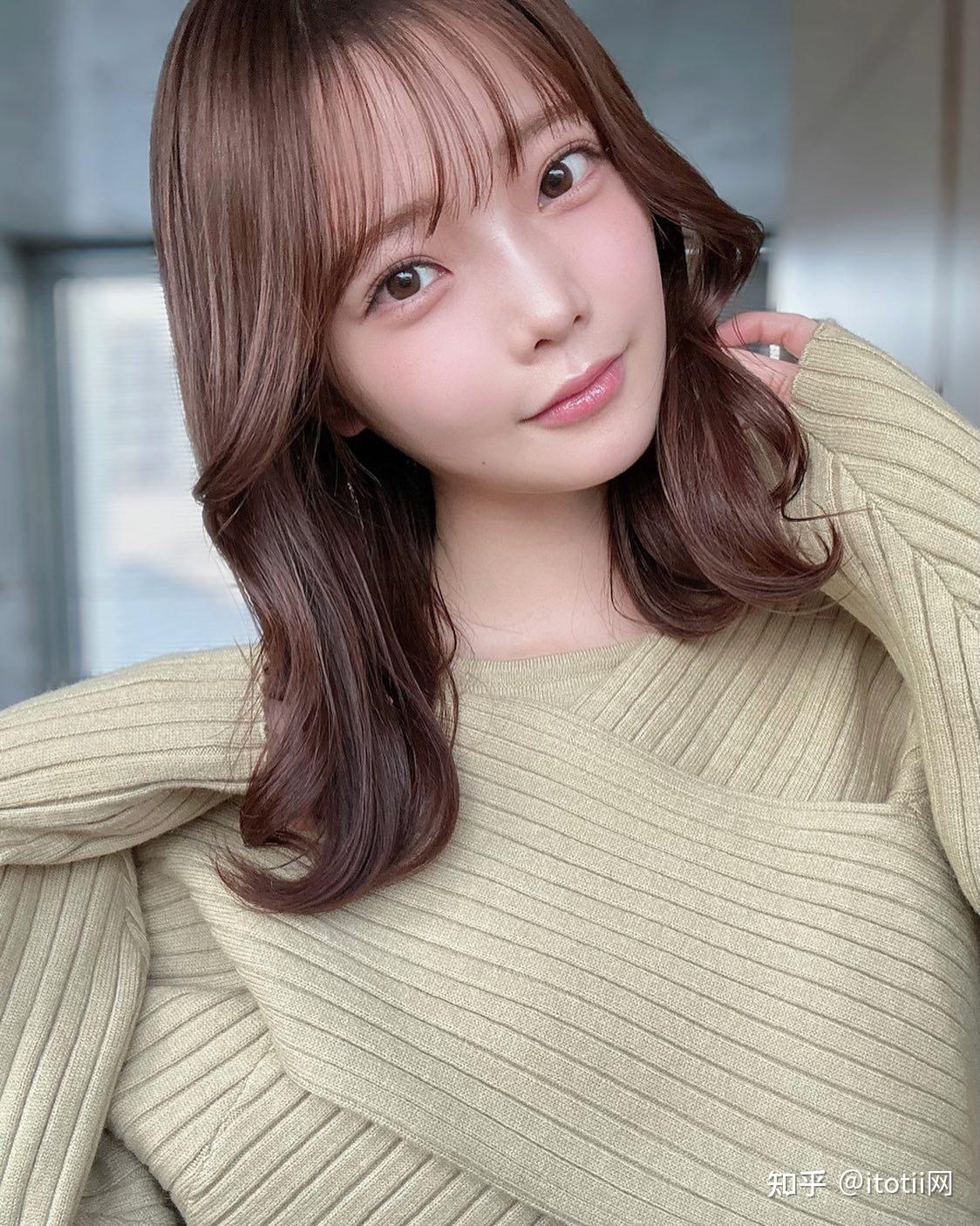 itotii正妹：短发魅力无限！透明感身材《新谷姬加》舞台剧、写真都力求表现！ - 知乎
