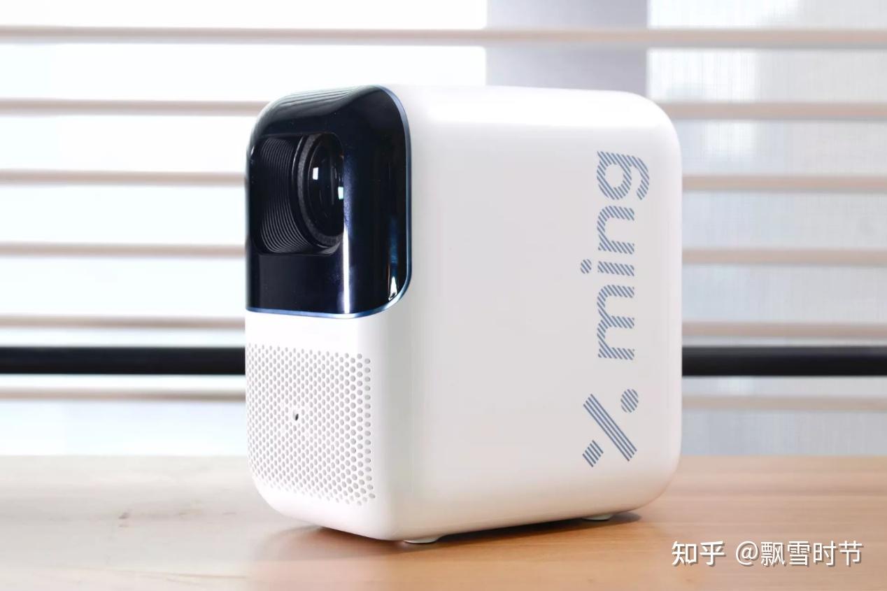 双11，迷你投影仪怎么选？极米Z6X和小明Q2 Pro哪个值得入？ - 知乎