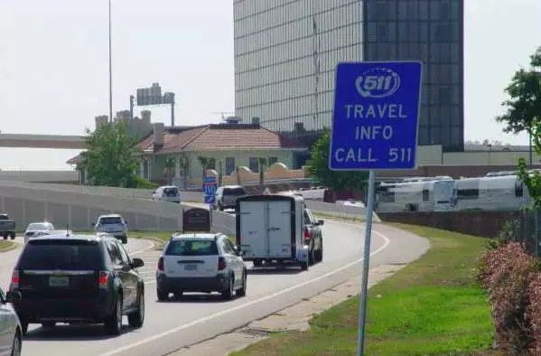 除了911，在美国还有这些“救命”电话要了解！ - 知乎