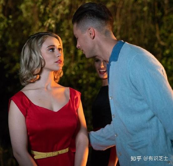 最性感的文艺少女！《弒乐园》凯莉考恩 Caylee Cowan 出道一年就担任电影女主角，还是天才音乐人与画家！ - 知乎