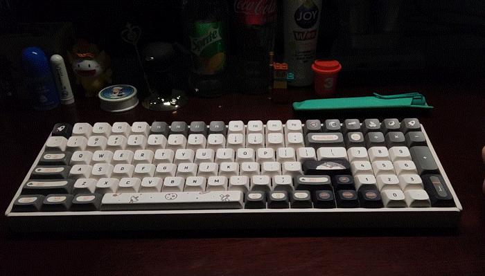 宇宙来啦！IQUNIX F97漫游指南 三模机械键盘 - 知乎