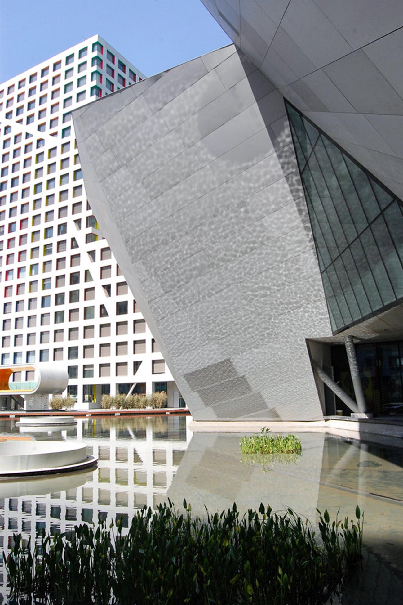 狂、拽、酷、炫、X炸天，说的就是这样的房子吧！I 北京·当代MOMA - 知乎