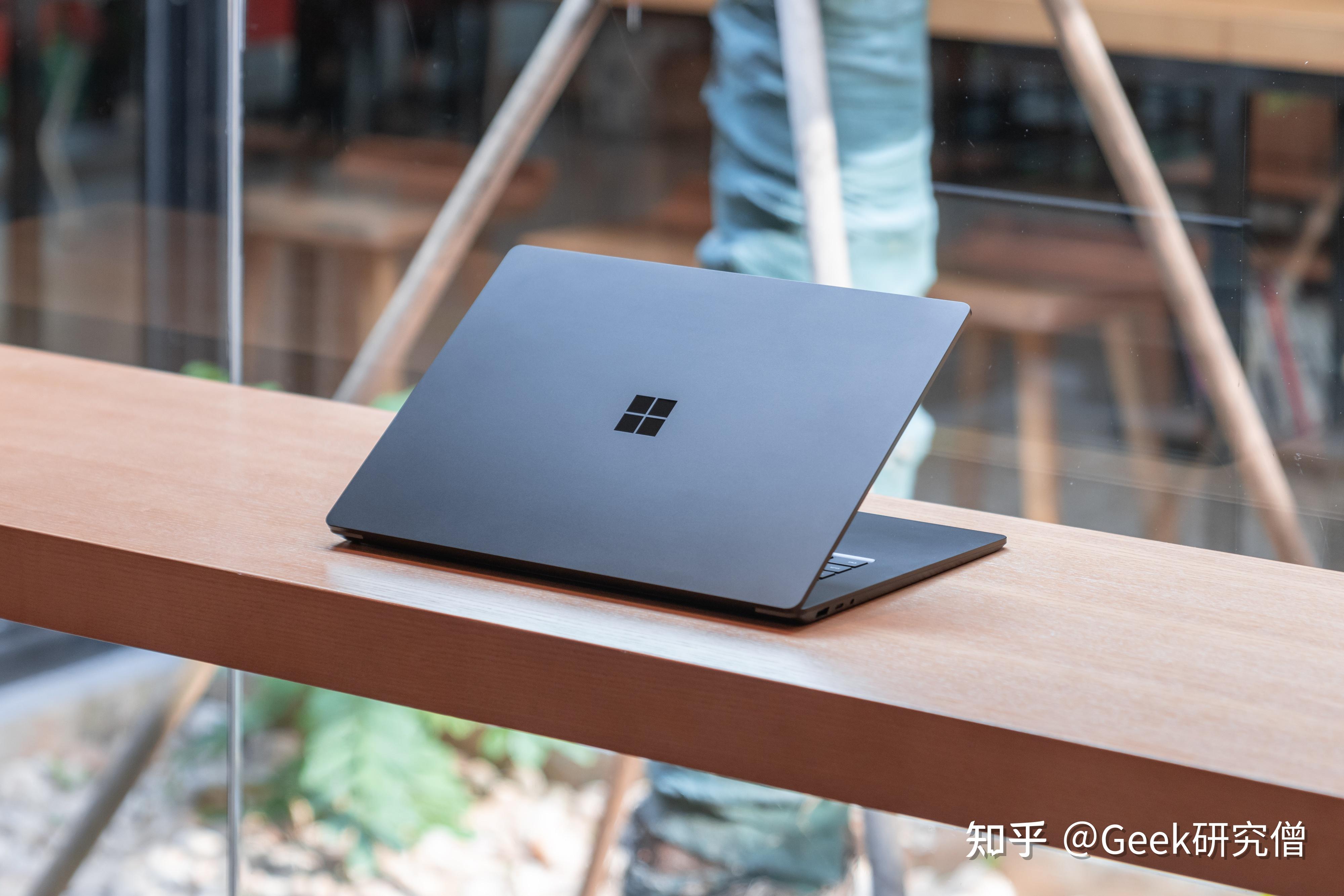 AMD 给微软的小灶真香：Surface Laptop 4 的深度评测