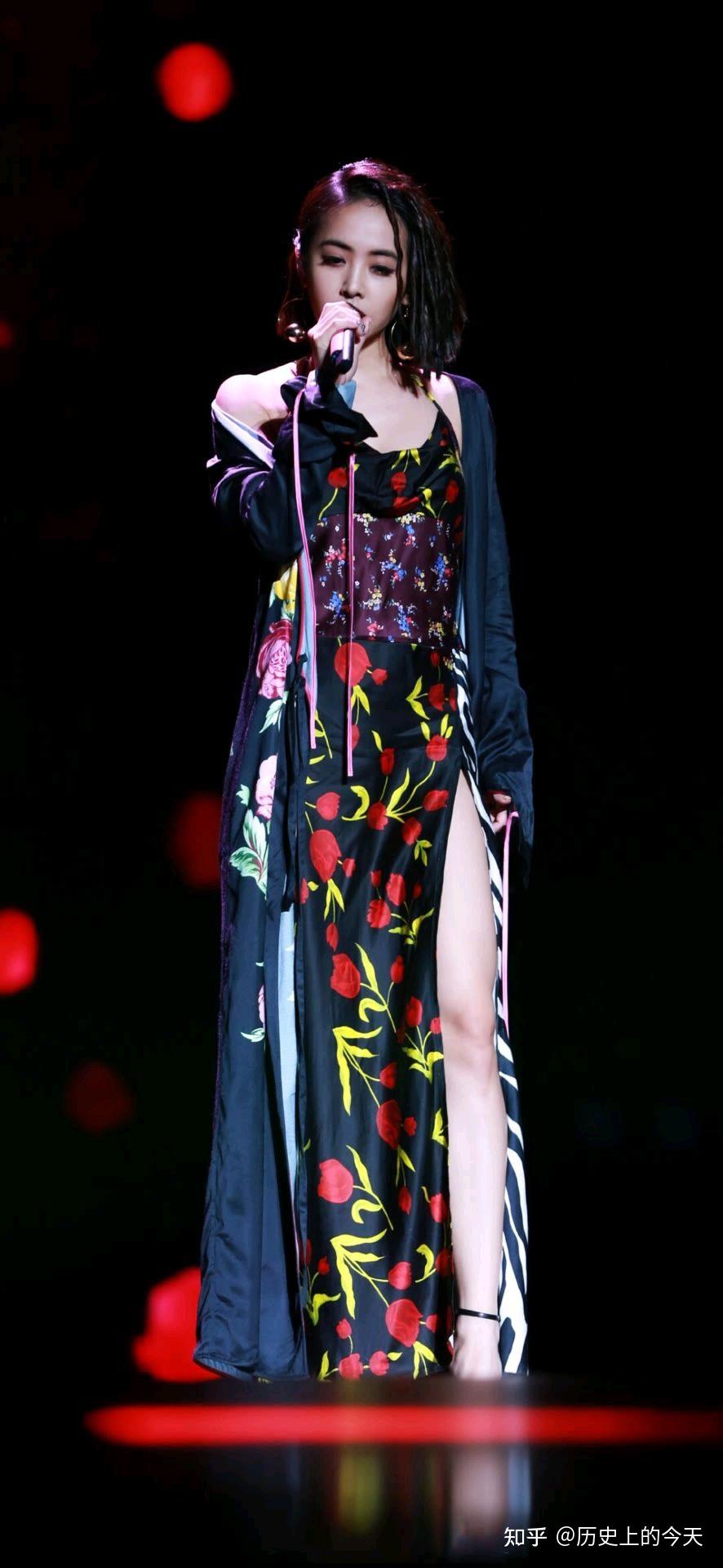 蔡依林（Jolin Tsai）本名蔡依翎，曾用名蔡宜凌，1980年9月15日出生于中国台湾省新北市新庄区，祖籍福建泉州，华语流行乐女歌手、舞者 ...