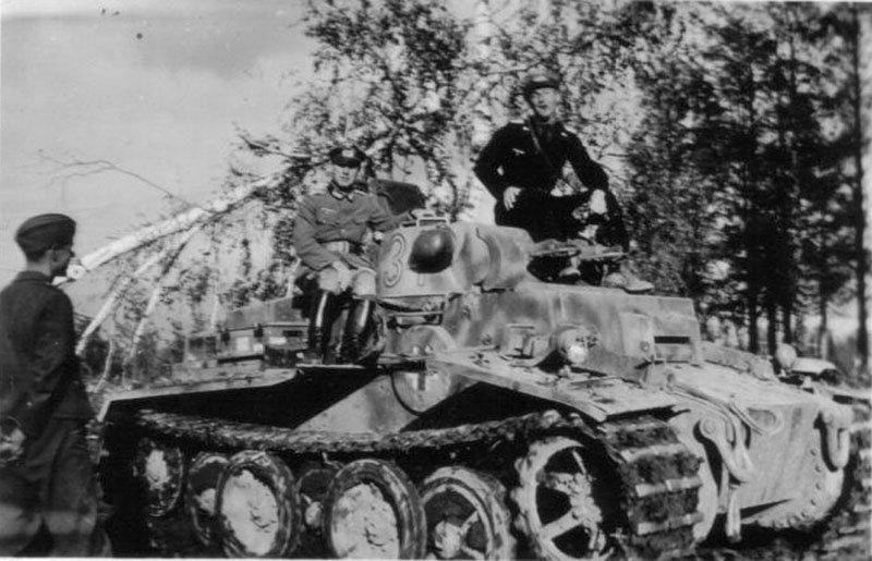 08 二战德国装甲车辆 - Panzerkampfwagen I Ausf.F (Sd.Kfz.101) (VK18.01) - 知乎