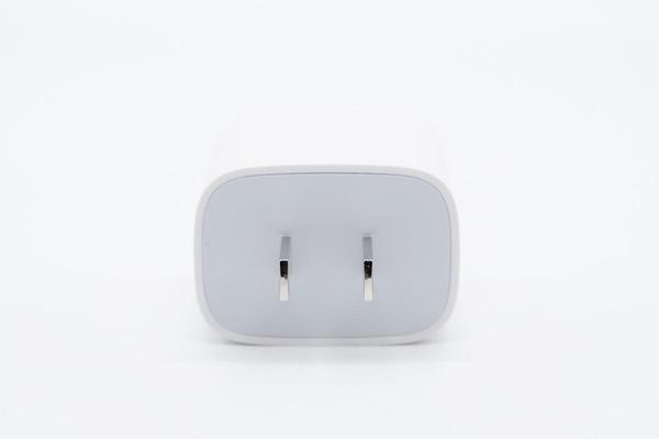 拆解报告：MINISO名创优品18W PD快充充电器 - 知乎