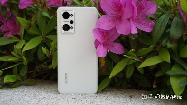 真我Q5 Pro深度评测：全面越级升杯，千元档位难得的闪充旗舰 - 知乎